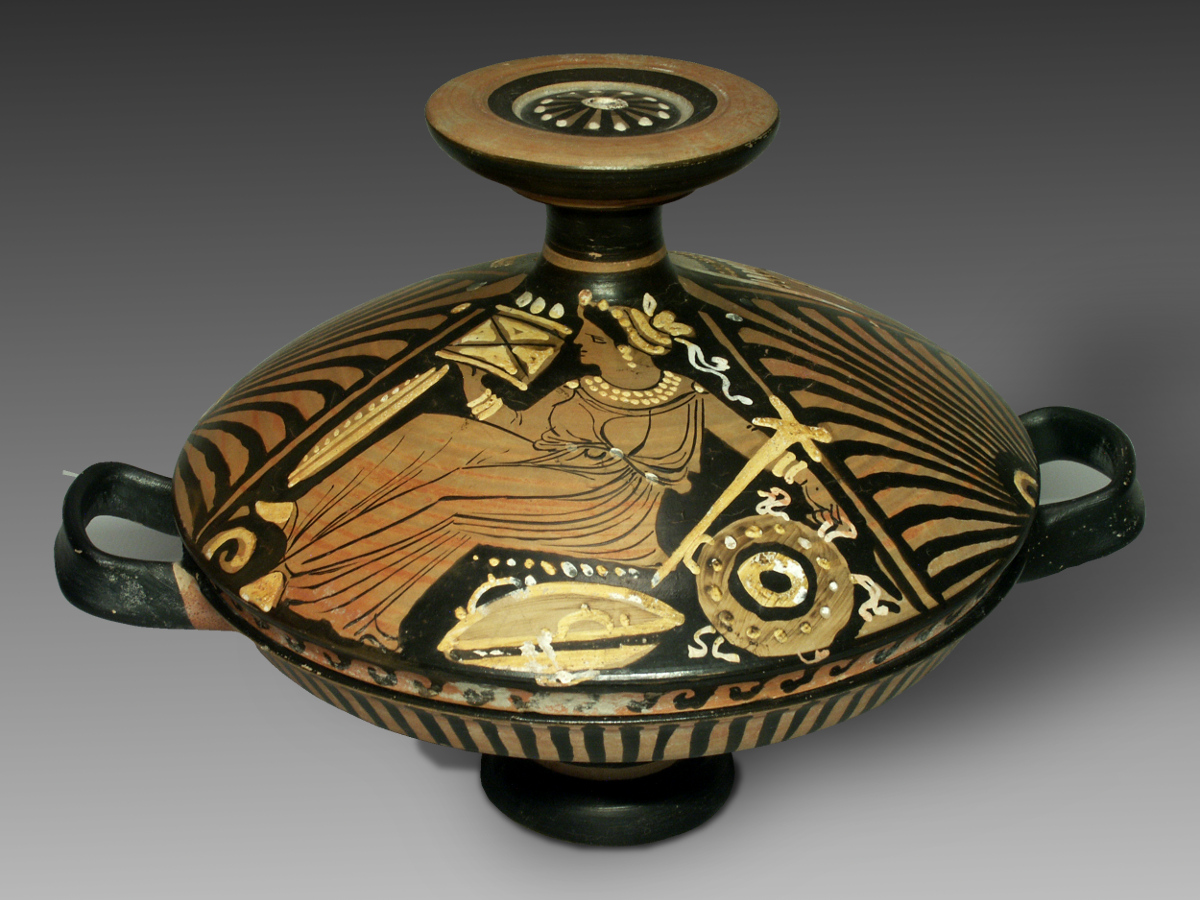 Alexander Ancient Art - A Large Apulian Red-Figure Lekanis